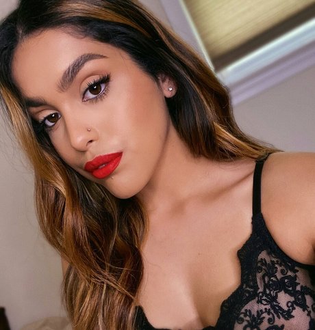 Henna Sharee Nude Leaks Onlyfans | Fapux